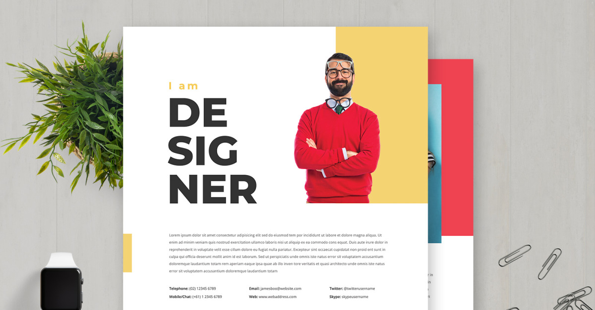 Designer Professional and Journalist Woman Resume Template