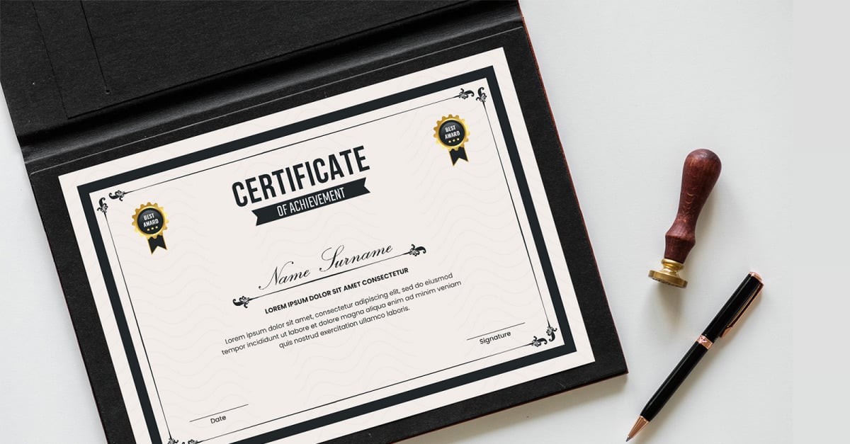 Modèle de certificat avec des éléments élégants