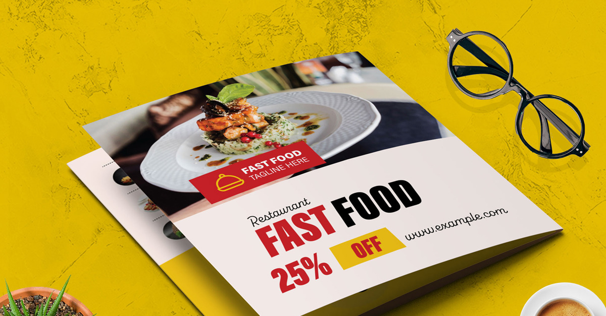 Folheto de menu de comida com três dobras quadradas