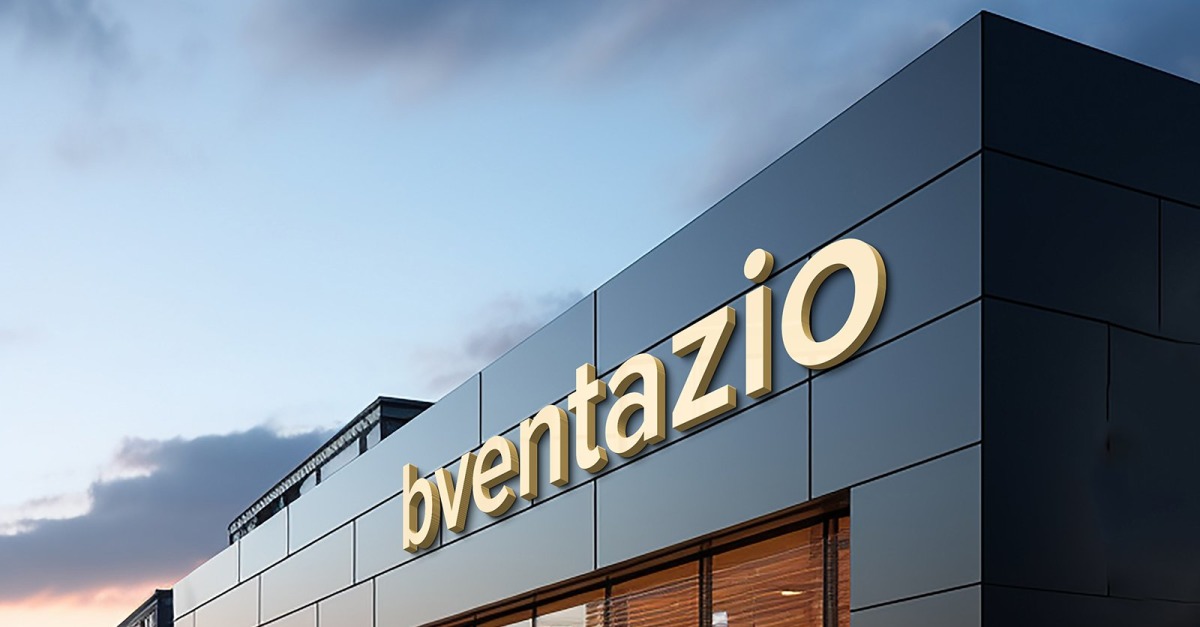 Building facade logo mockup psd #407104 - TemplateMonster