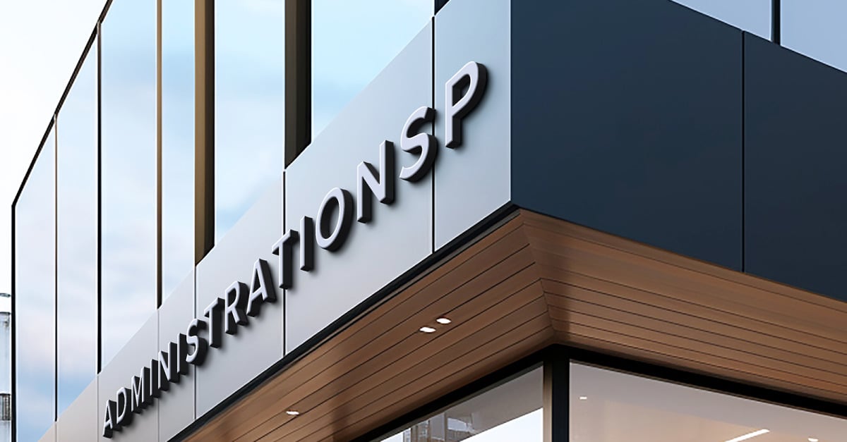 Logo mockup on dark gray facade office building sign psd 3d sign logo ...