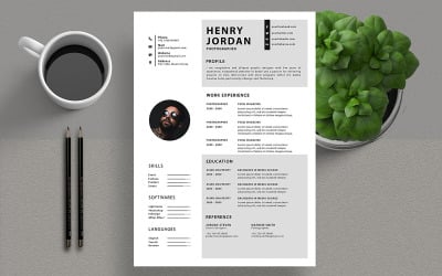 Minimalist Resume / CV Template #293675 - TemplateMonster