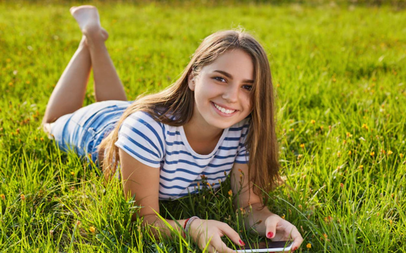 Solar Love Year - Adventure Journey Pop Stock Music (Vlog, peaceful ...