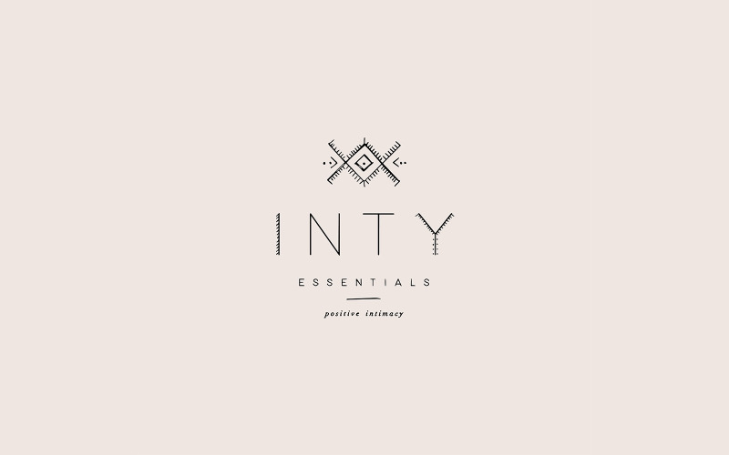 Jo Jamey Inty Essentials Logo Vektörü - TemplateMonster